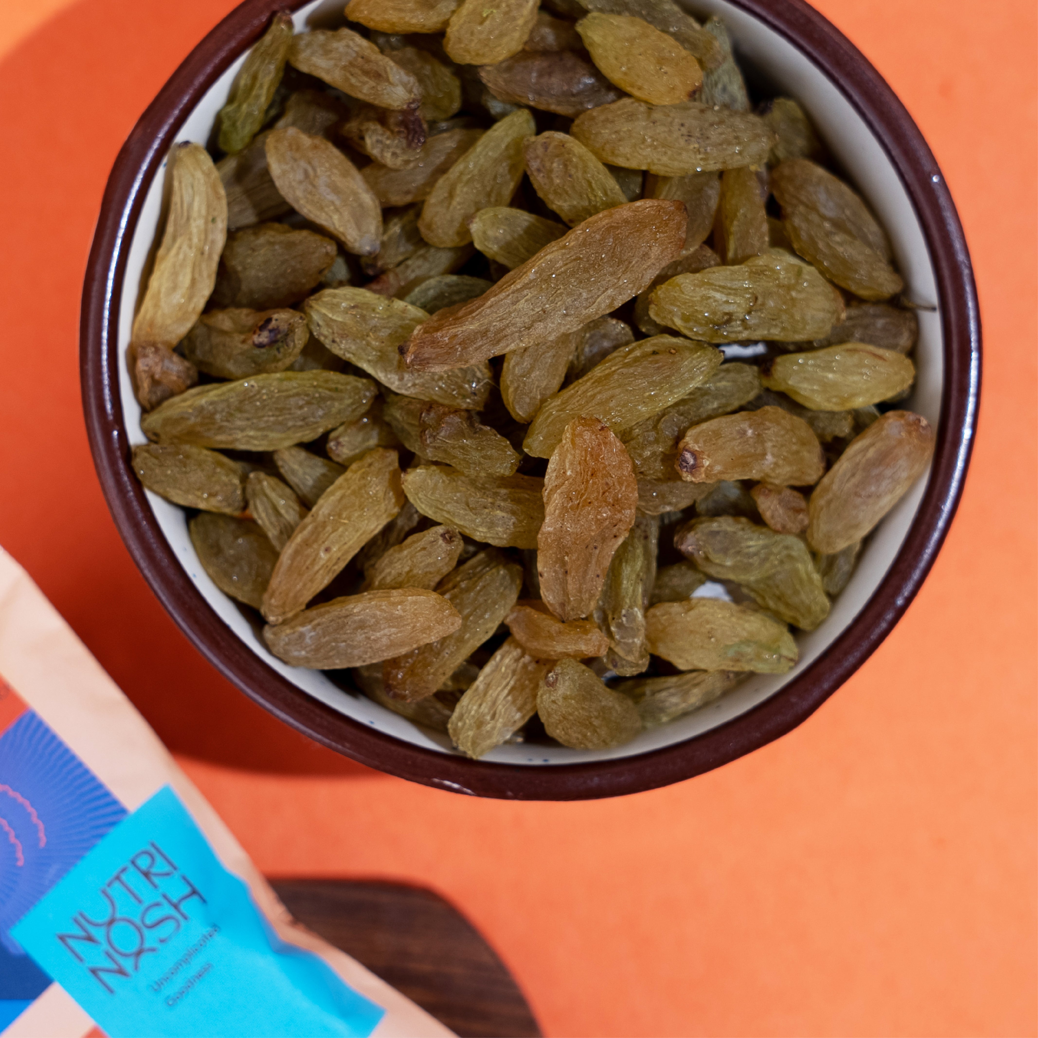 Raisins Green Jumbo (25Gms)– NUTRI NOSH